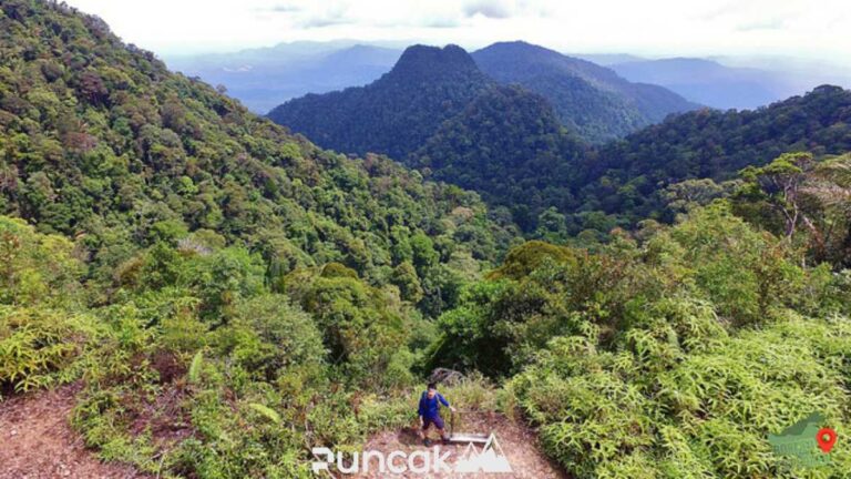 Gunung Serapi Kuching, Sarawak - Puncakgunung